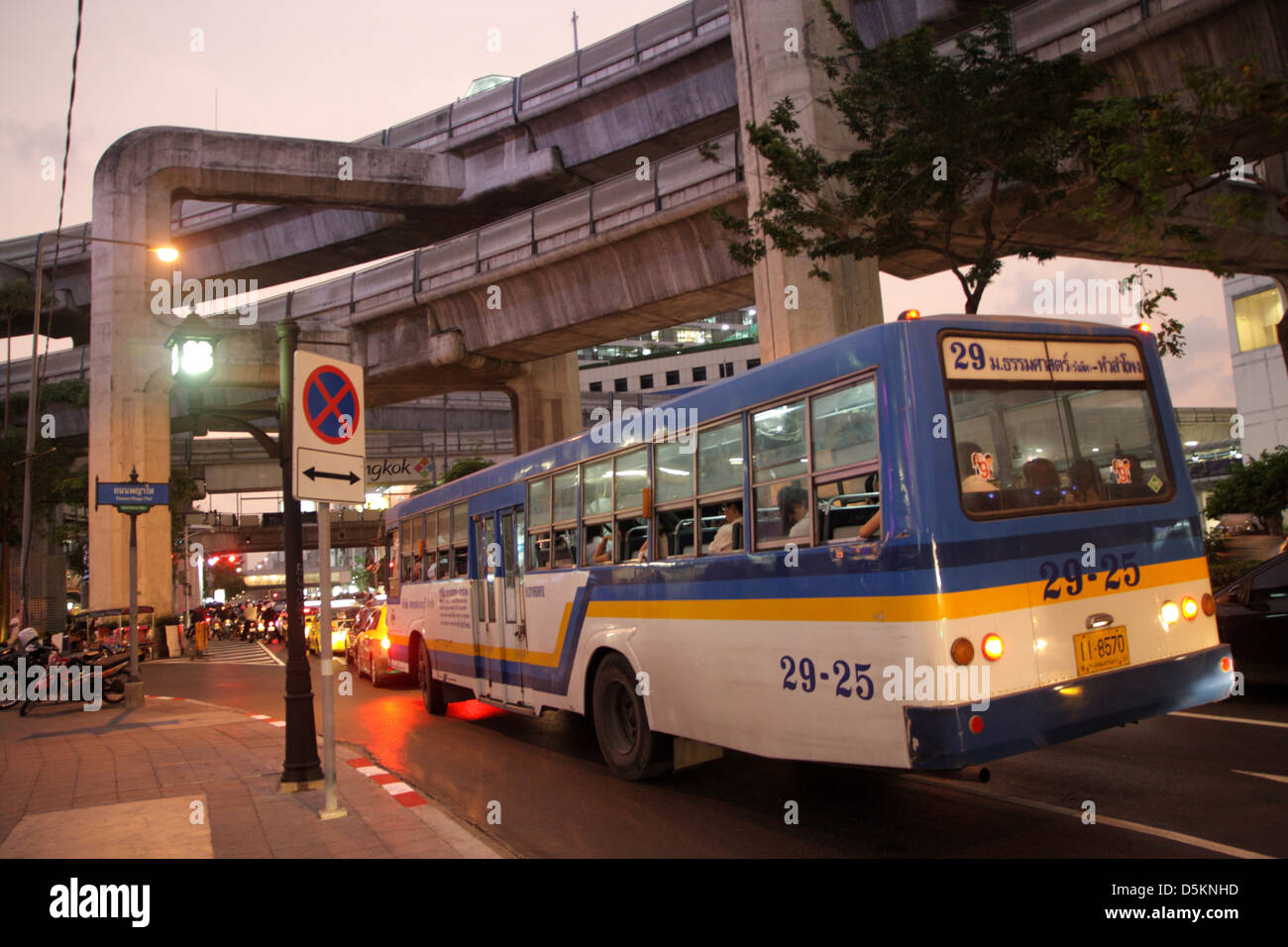 Bus on street hi-res stock photography and images - Alamy