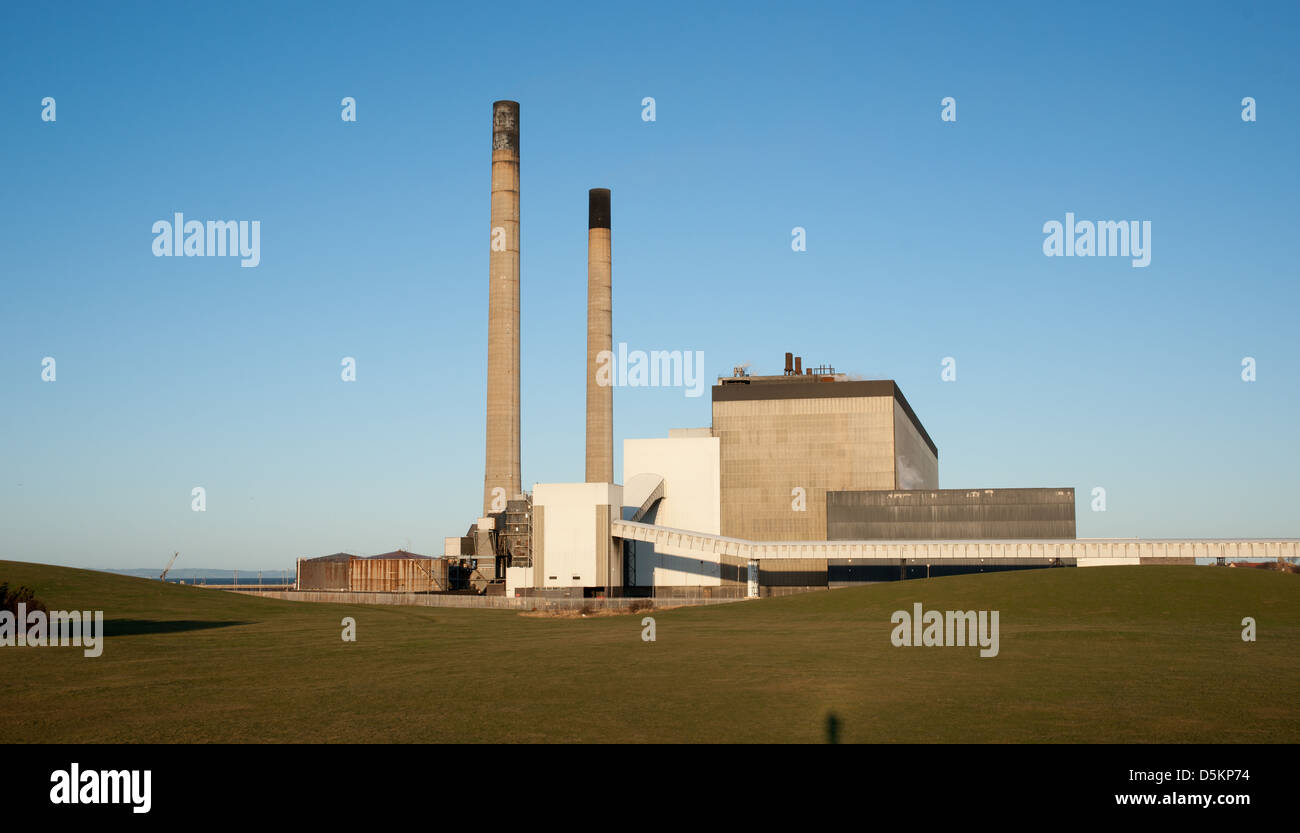 Cockenzie power station hi-res stock photography and images - Alamy