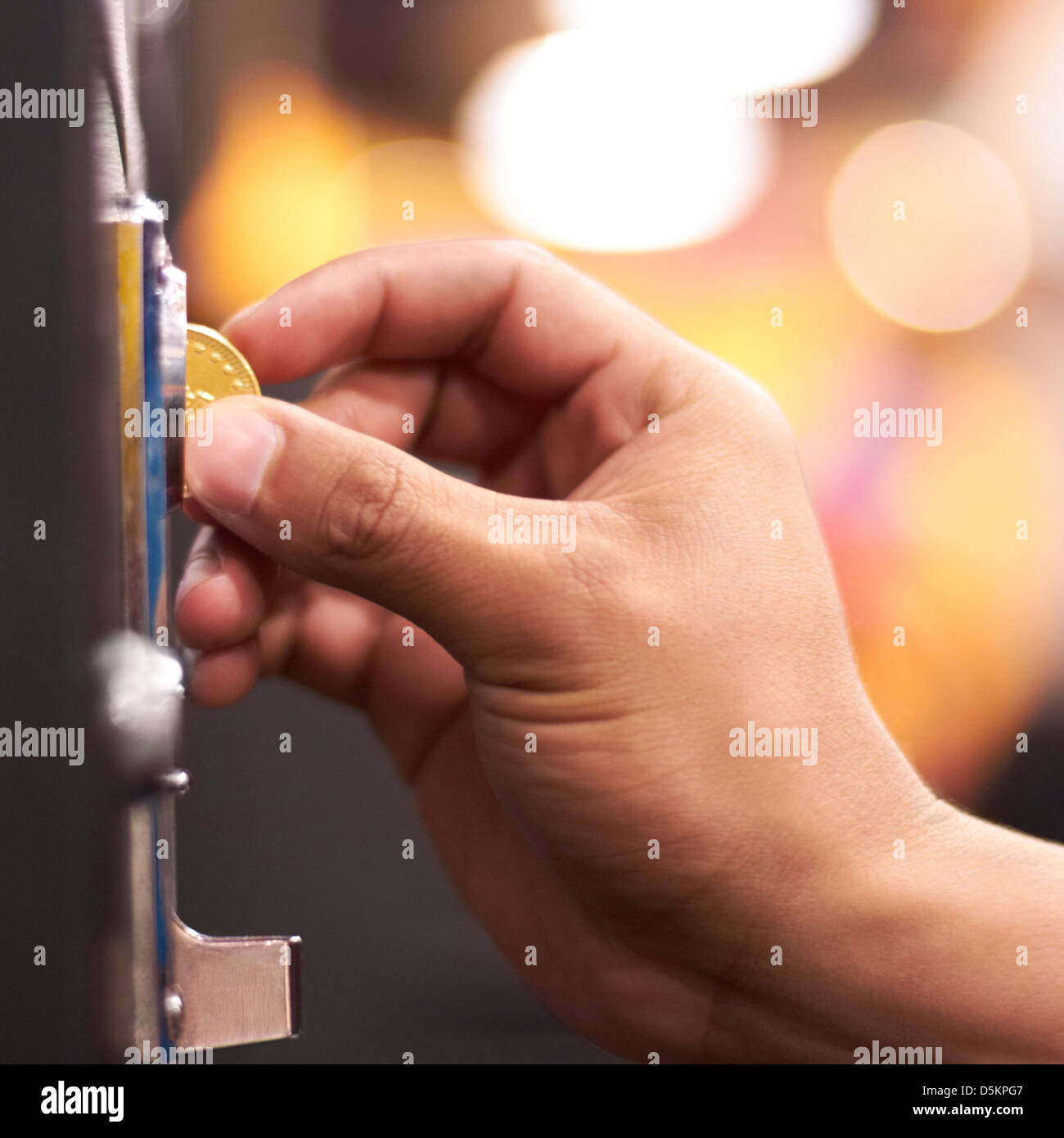 Inserting machine hi-res stock photography and images - Alamy