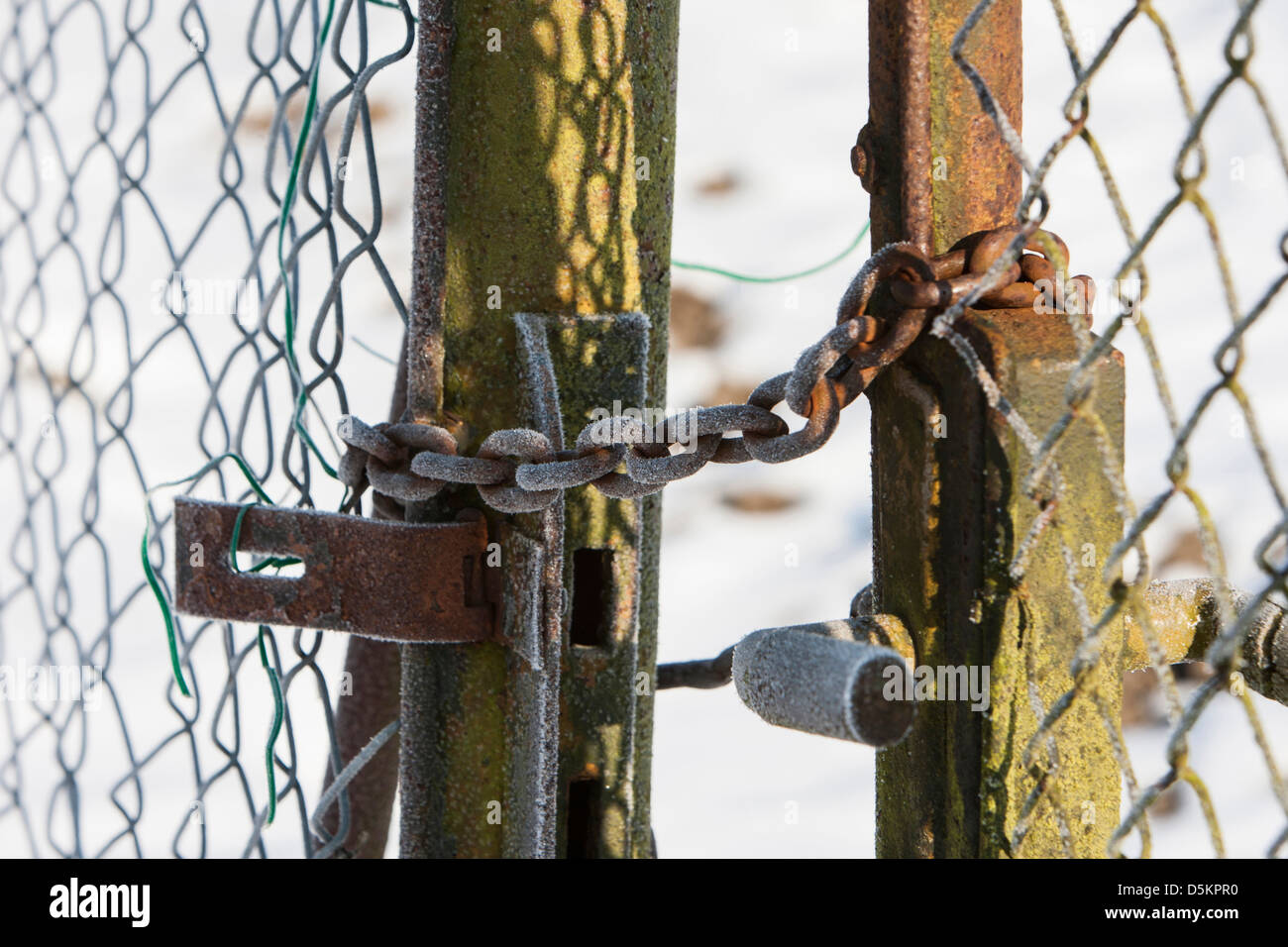 Closed fence hi-res stock photography and images - Alamy