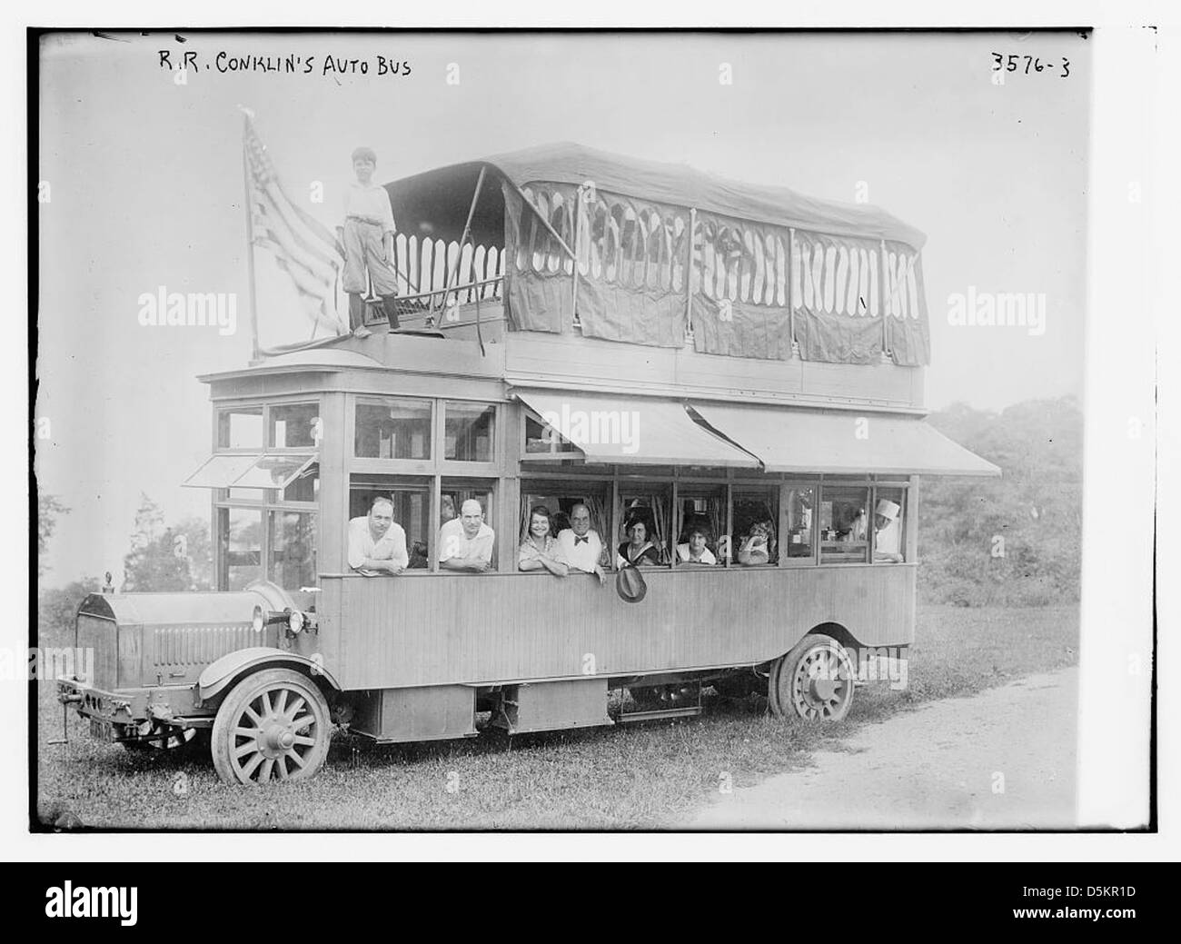 1910s bus Cut Out Stock Images & Pictures - Alamy