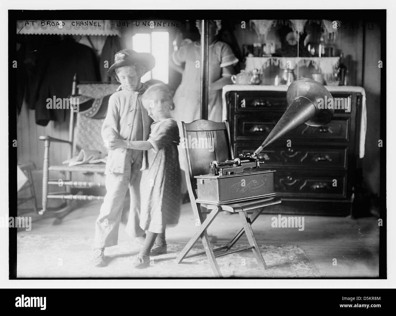 Early 1900s children dancing Black and White Stock Photos & Images - Alamy