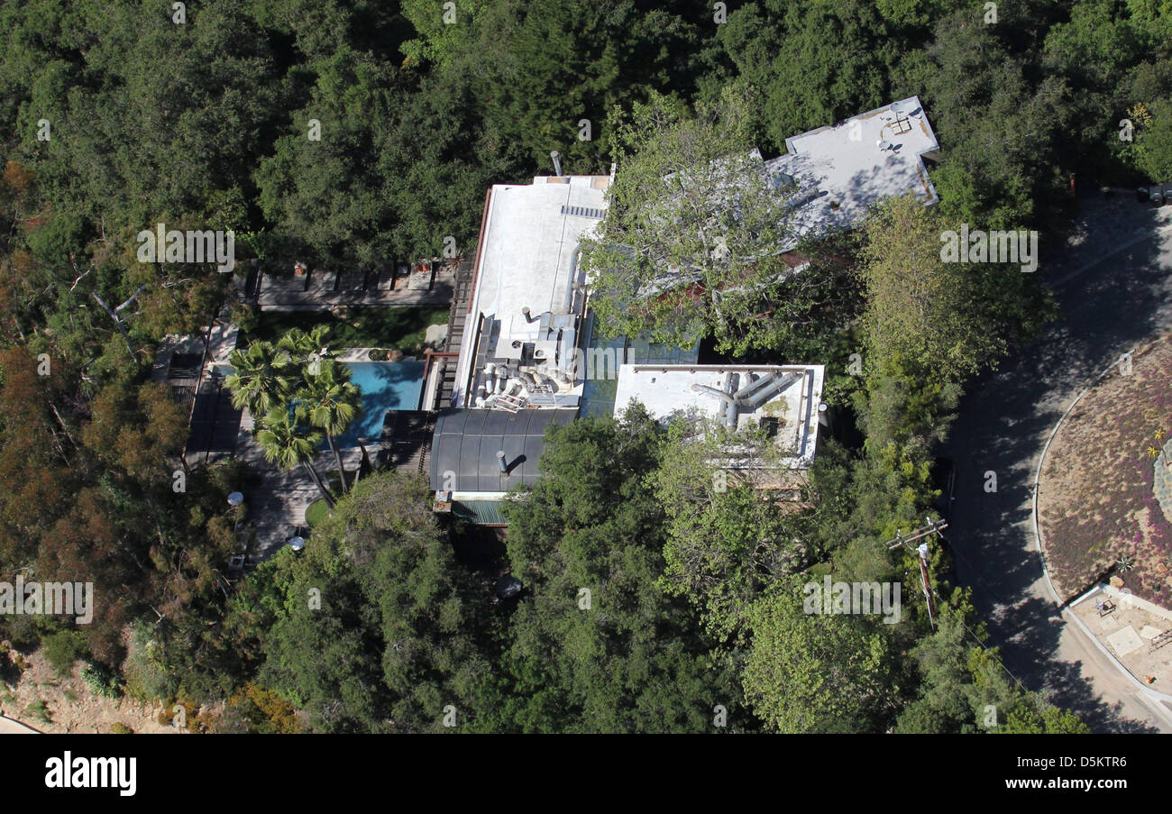 Demi moore and ashton kutcher hi-res stock photography and images - Alamy