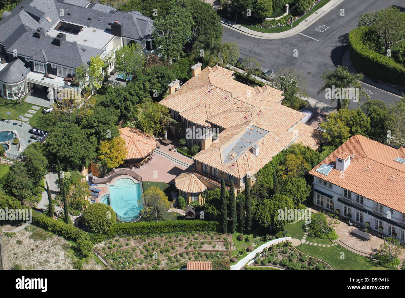 Aerial view of Charlie Sheen 's home in Los Angeles. Los Angeles ...