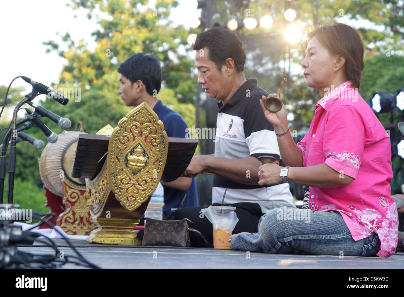 Thai traditional music band performing Stock Photo - Alamy