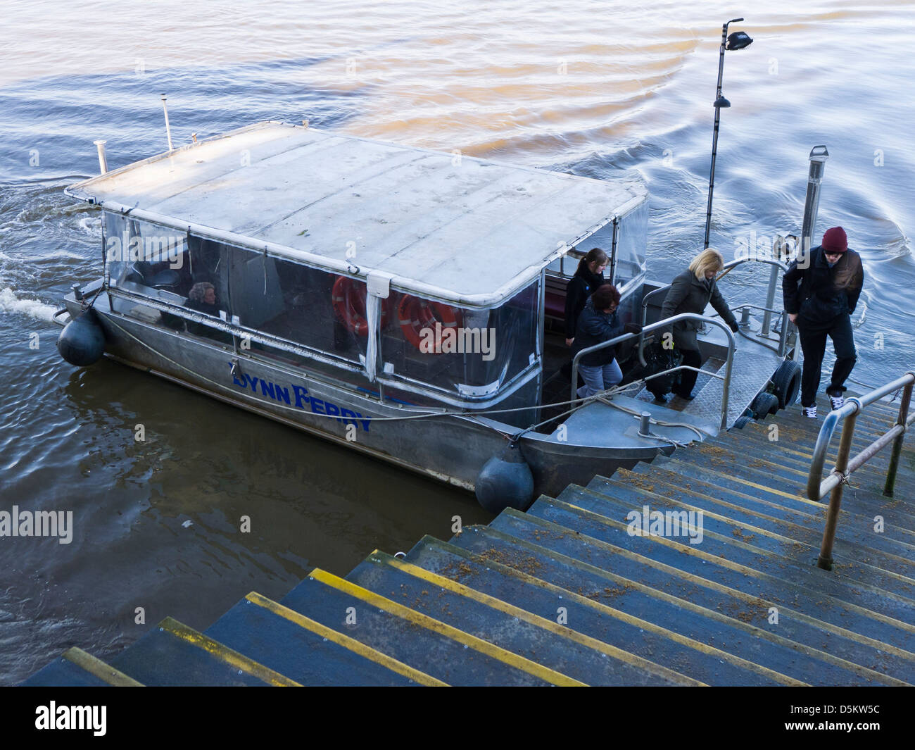 Kings ferry hi-res stock photography and images - Alamy