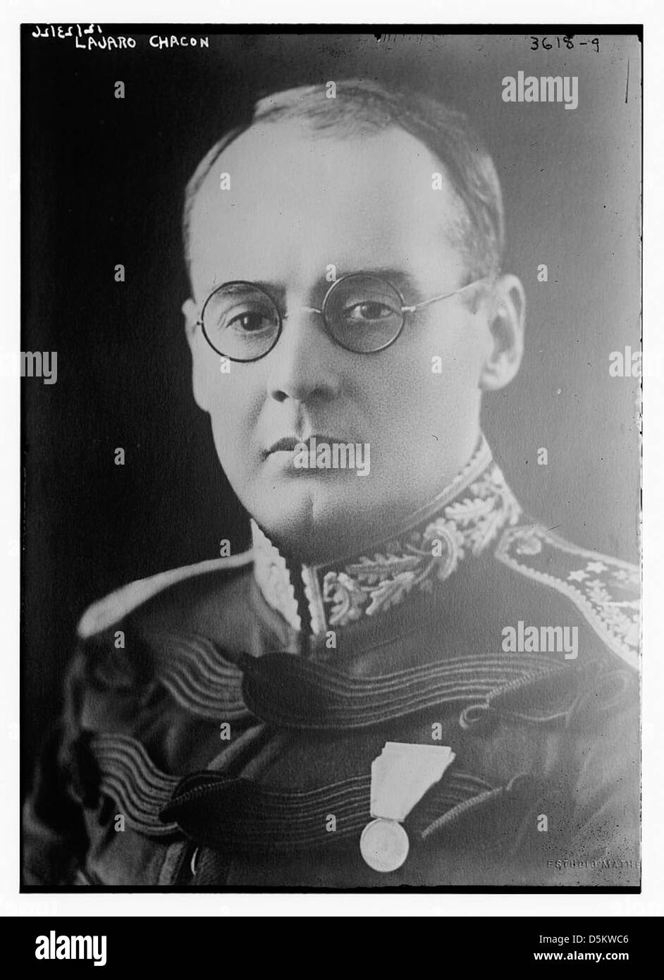 Guatemalan man Cut Out Stock Images & Pictures - Alamy