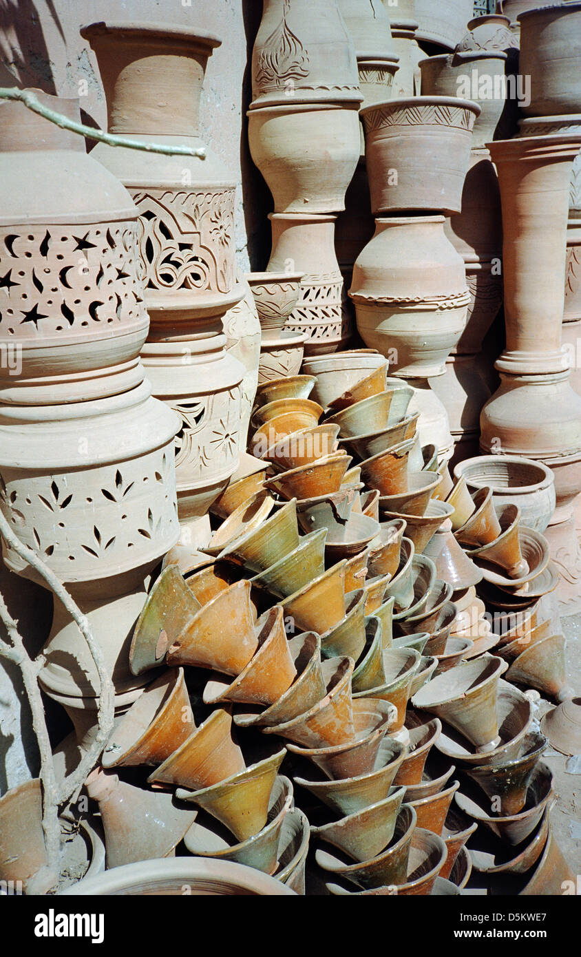 Pottery, market, Marrakech, Morocco Stock Photo - Alamy