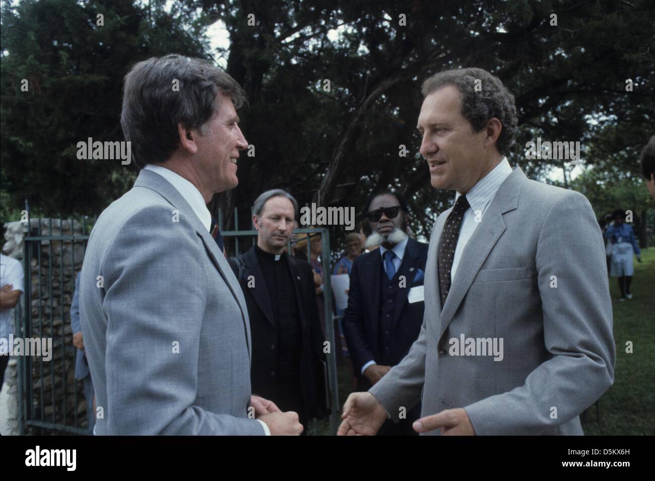 GARY HART in San Antonio , TX.n2467.Supplied by Photos, inc.(Credit ...