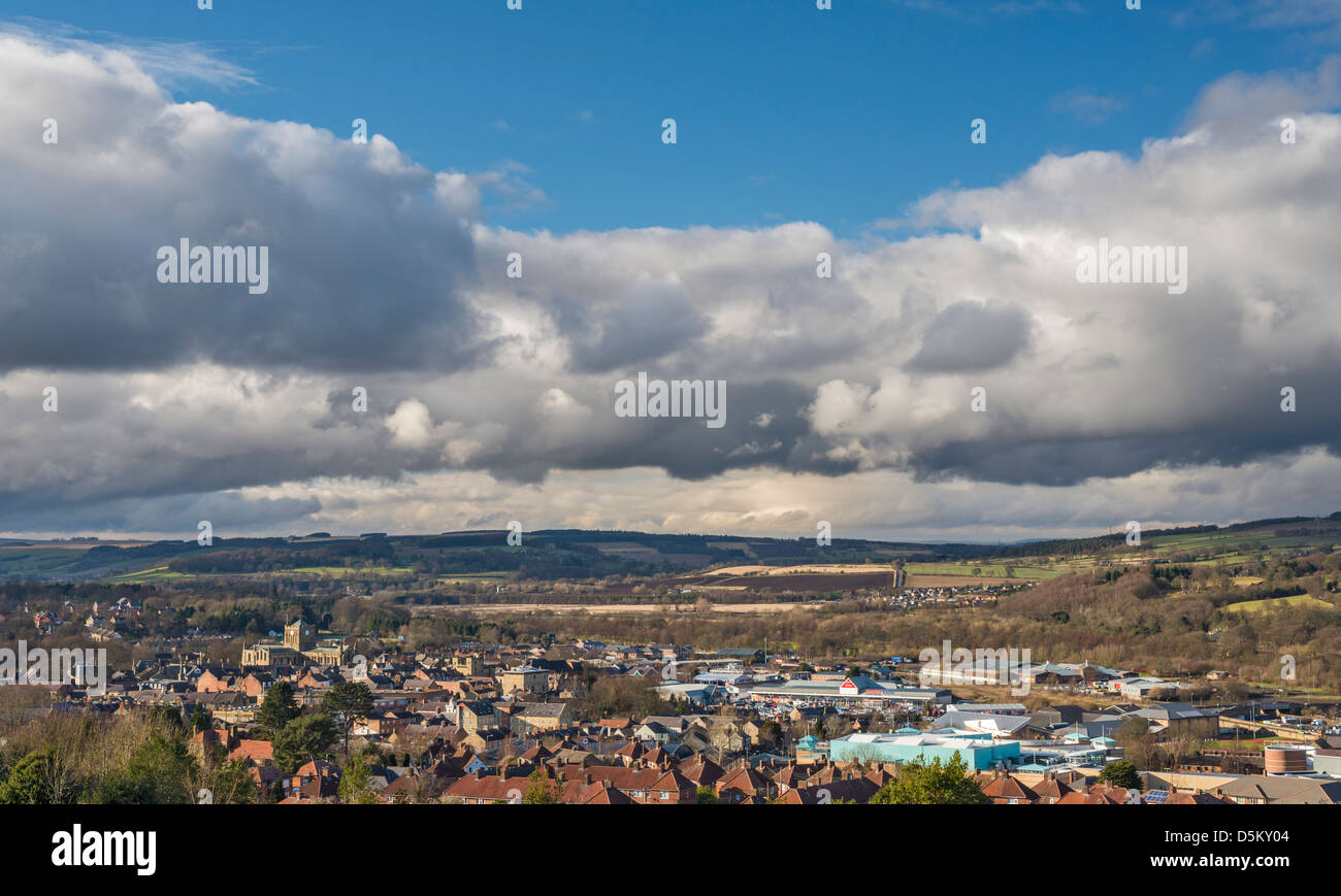 The town of Hexham in the Tyne Valley on a sunny spring afternoon ...