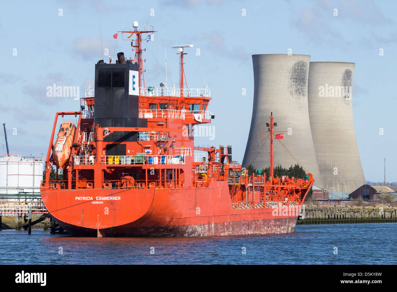 Oil tanker unloading oil jetty hi-res stock photography and images - Alamy