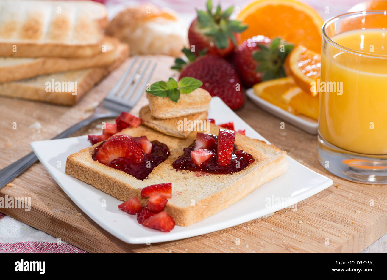 Heart breakfast hi-res stock photography and images - Alamy