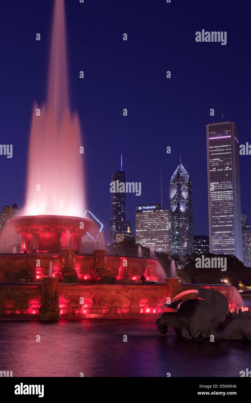 BUCKINGHAM FOUNTAIN (©EDWARD BENNETT / MARCEL LOYAU 1927) GRANT PARK ...