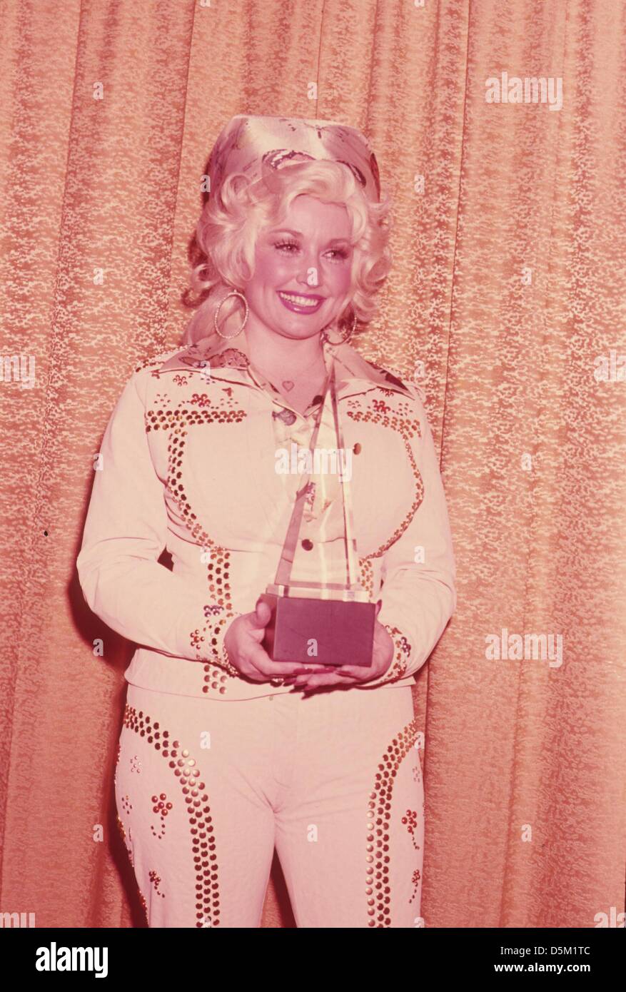 DOLLY PARTON.d77-7c.Supplied by Photos, inc.(Credit Image: © Supplied ...