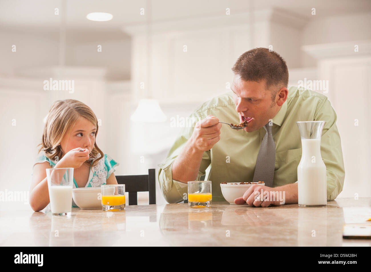 Family breakfast table cereal hi-res stock photography and images - Alamy
