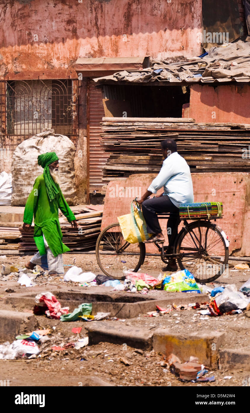 Rubbish and litter on a street in Mumbai Maharashtra India Stock Photo ...