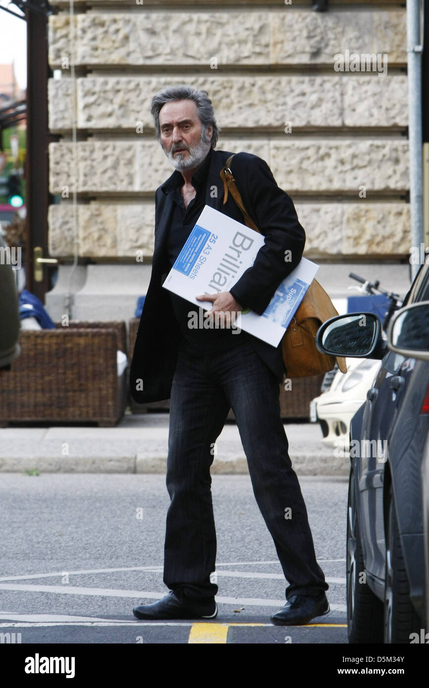 Director Helmut Dietl on his way to the set of his new movie 'Zettl' in ...
