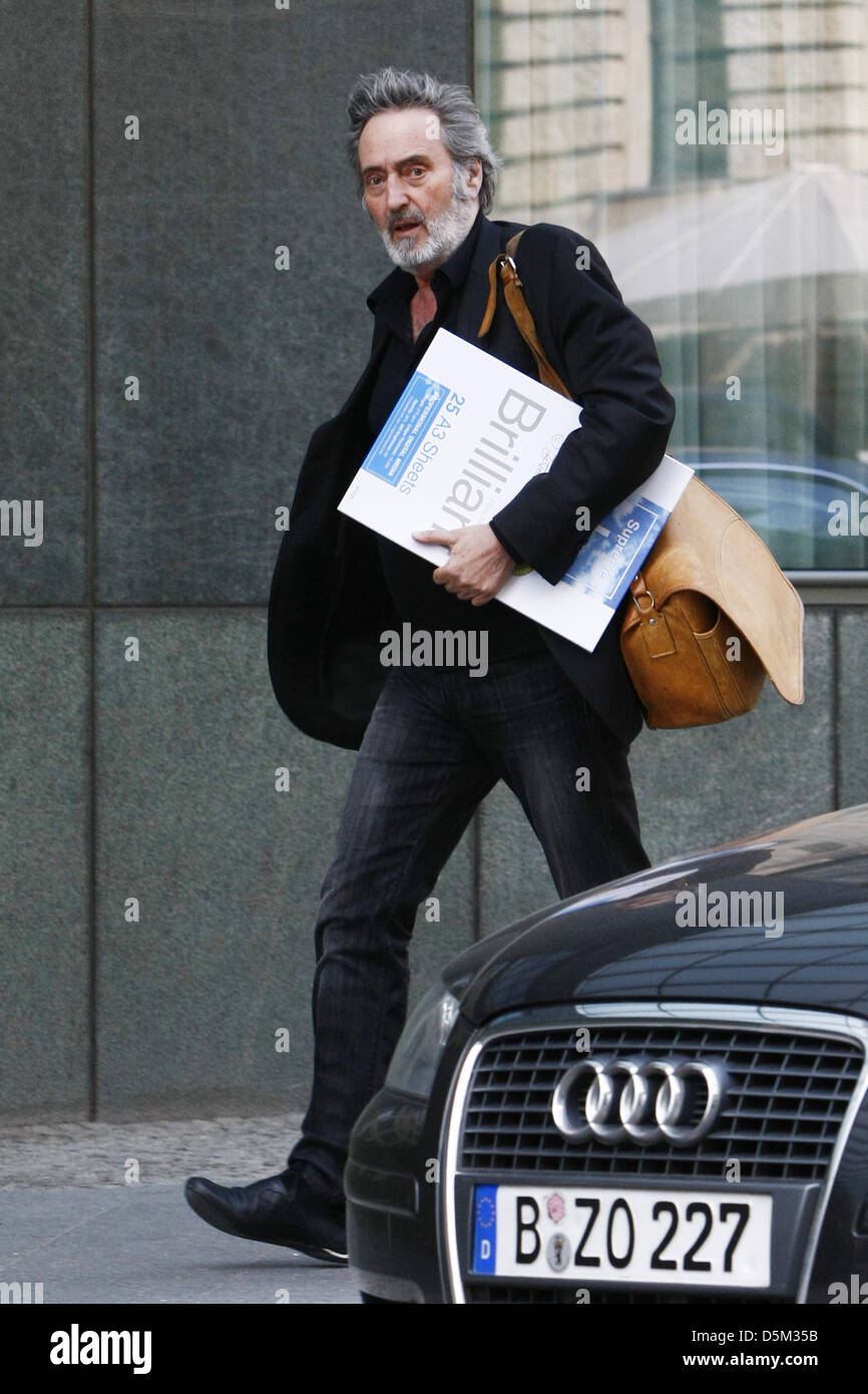Director Helmut Dietl on his way to the set of his new movie 'Zettl' in ...