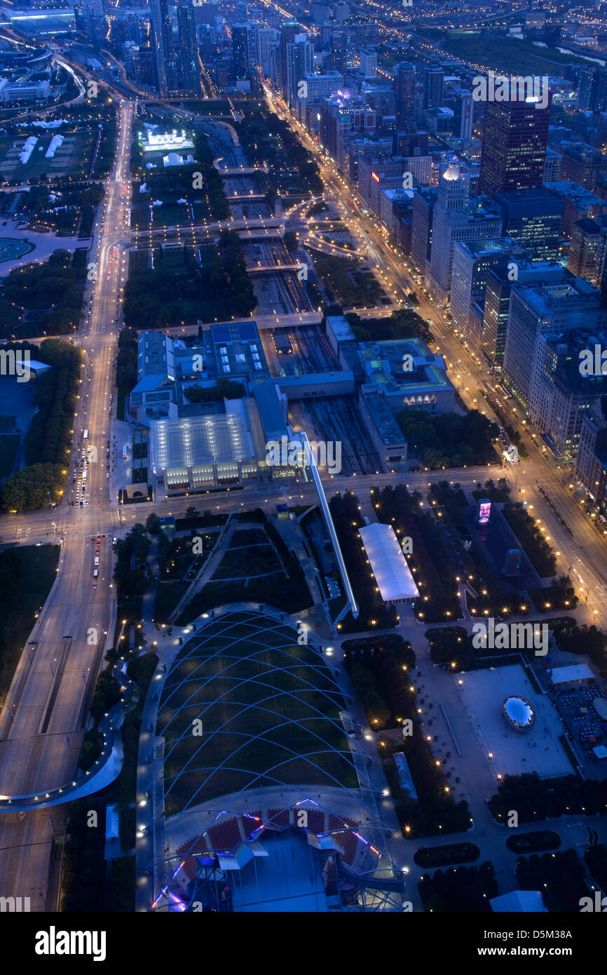MILLENNIUM PARK IN GRANT PARK FROM MID AMERICA CLUB AT THE AON CENTER ...