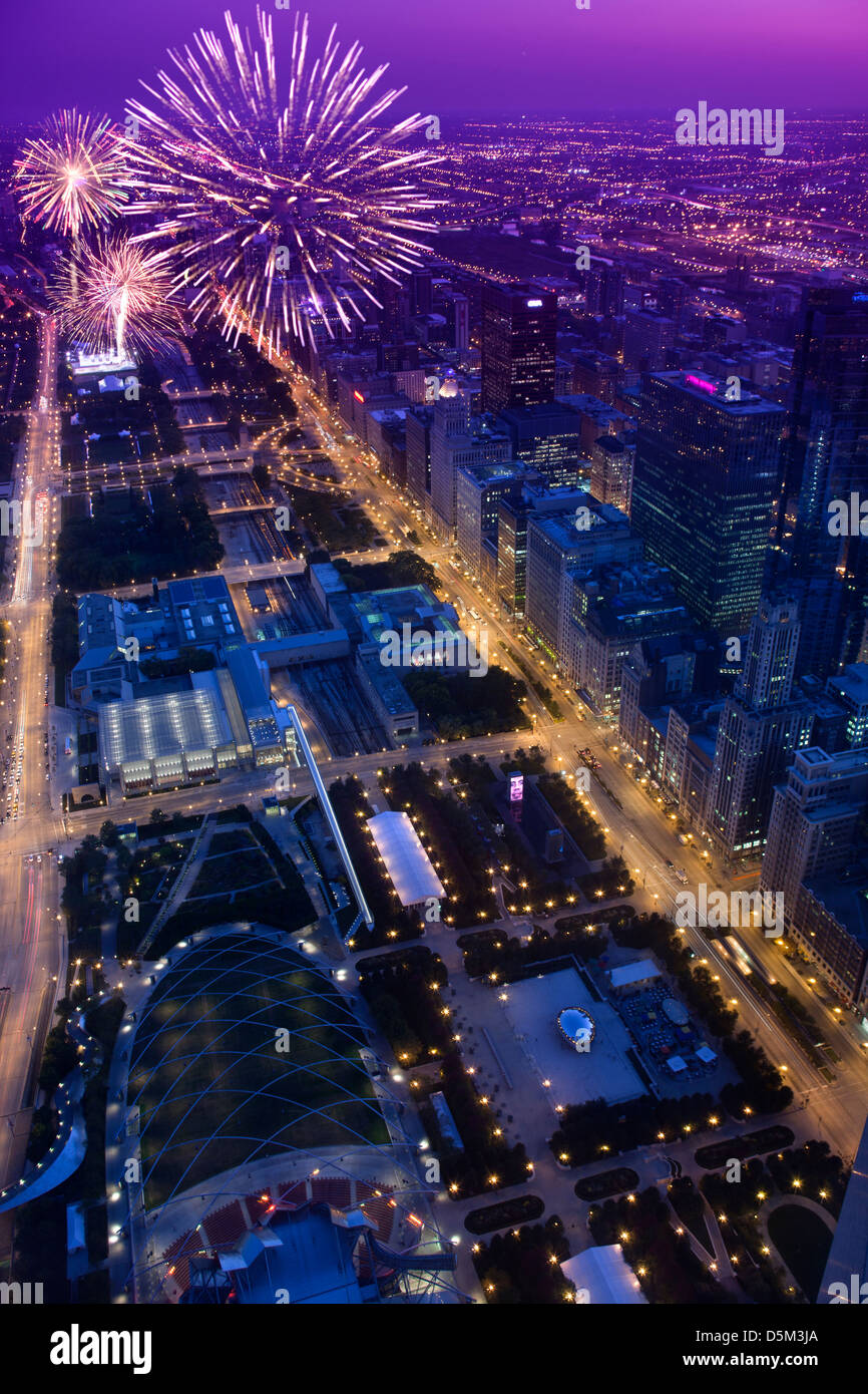 MILLENNIUM PARK IN GRANT PARK FROM MID AMERICA CLUB AT THE AON CENTER ...