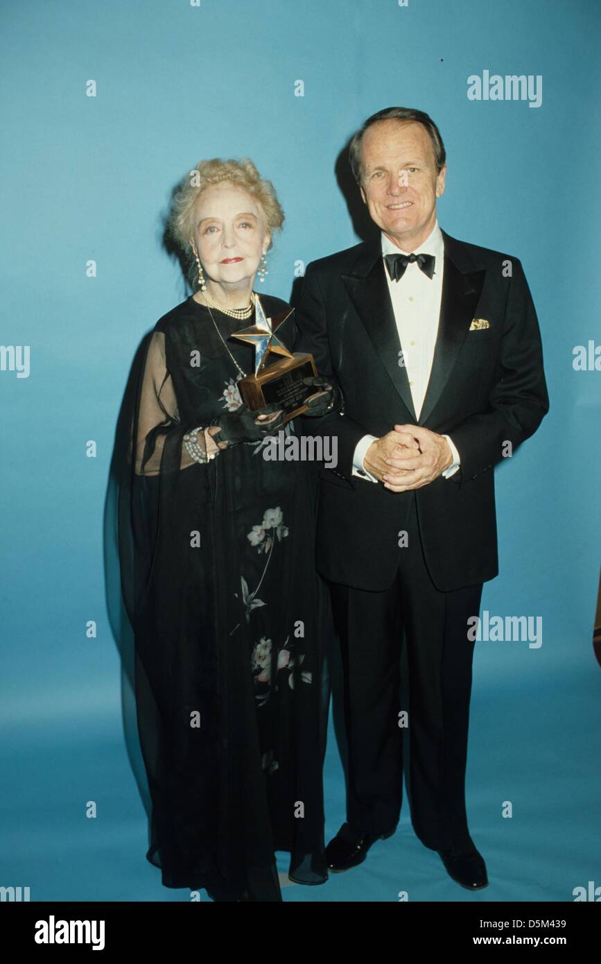 LILLIAN GISH.N3067.Supplied by Photos, inc.(Credit Image: © Supplied By ...