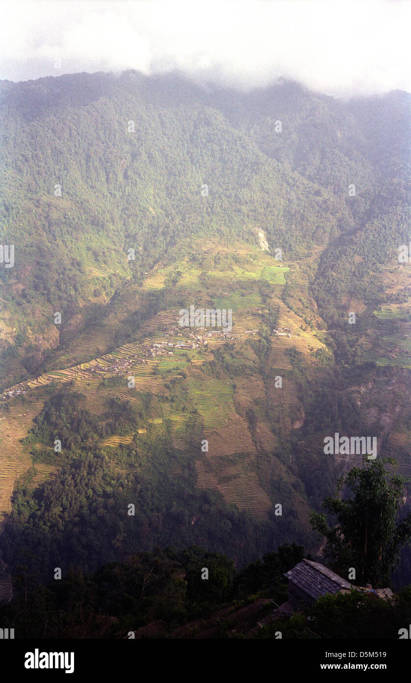 Chomrong village hi-res stock photography and images - Alamy