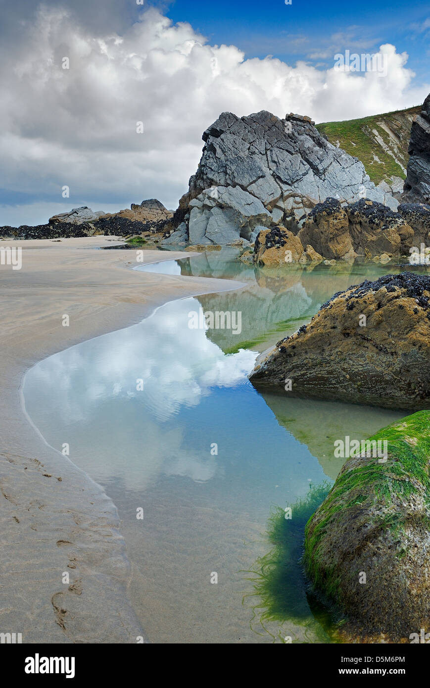 Beach rock hi-res stock photography and images - Alamy