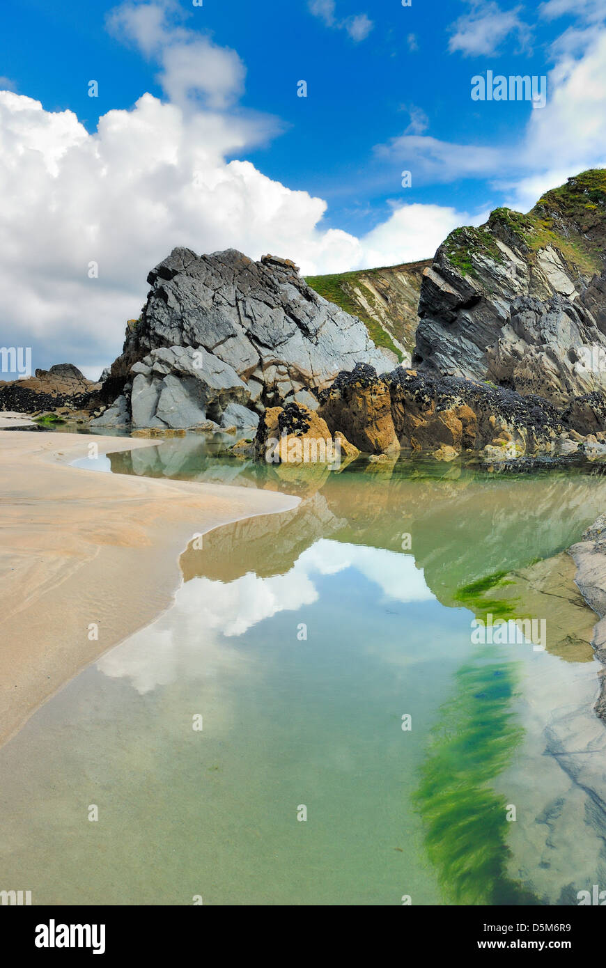 Rock pool water hi-res stock photography and images - Alamy