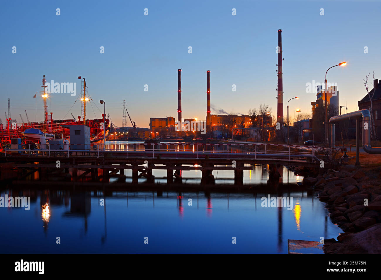 Polish power stations hi-res stock photography and images - Alamy