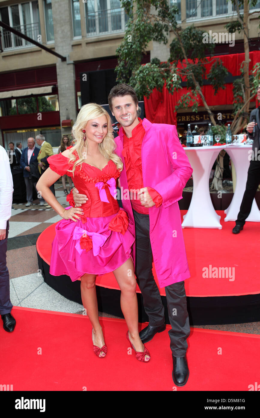 Actors "Verbotene Liebe" at the 20th annual Koelner Aidsgala at Maritim ...