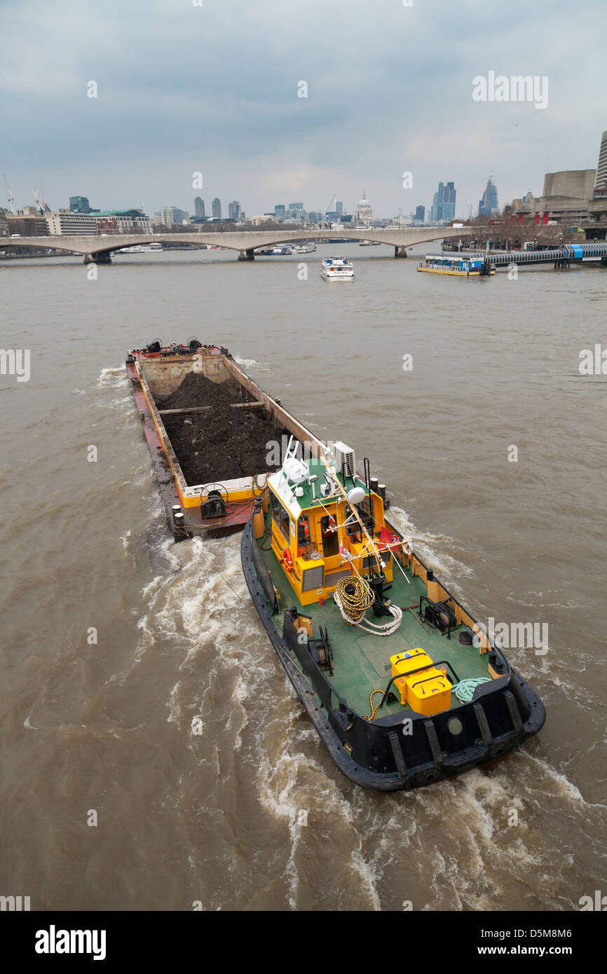 Rubbish barge hi-res stock photography and images - Alamy
