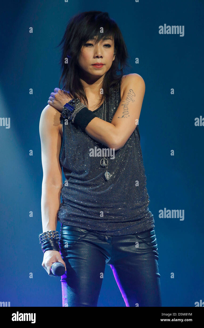 Rama, Ontario, Canada. 3rd April 2013. Cantopop singer Sandy Lam, aka ...