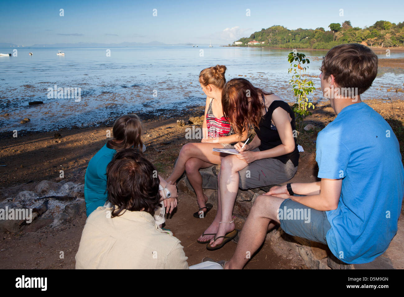 Teen scuba students hi-res stock photography and images - Alamy
