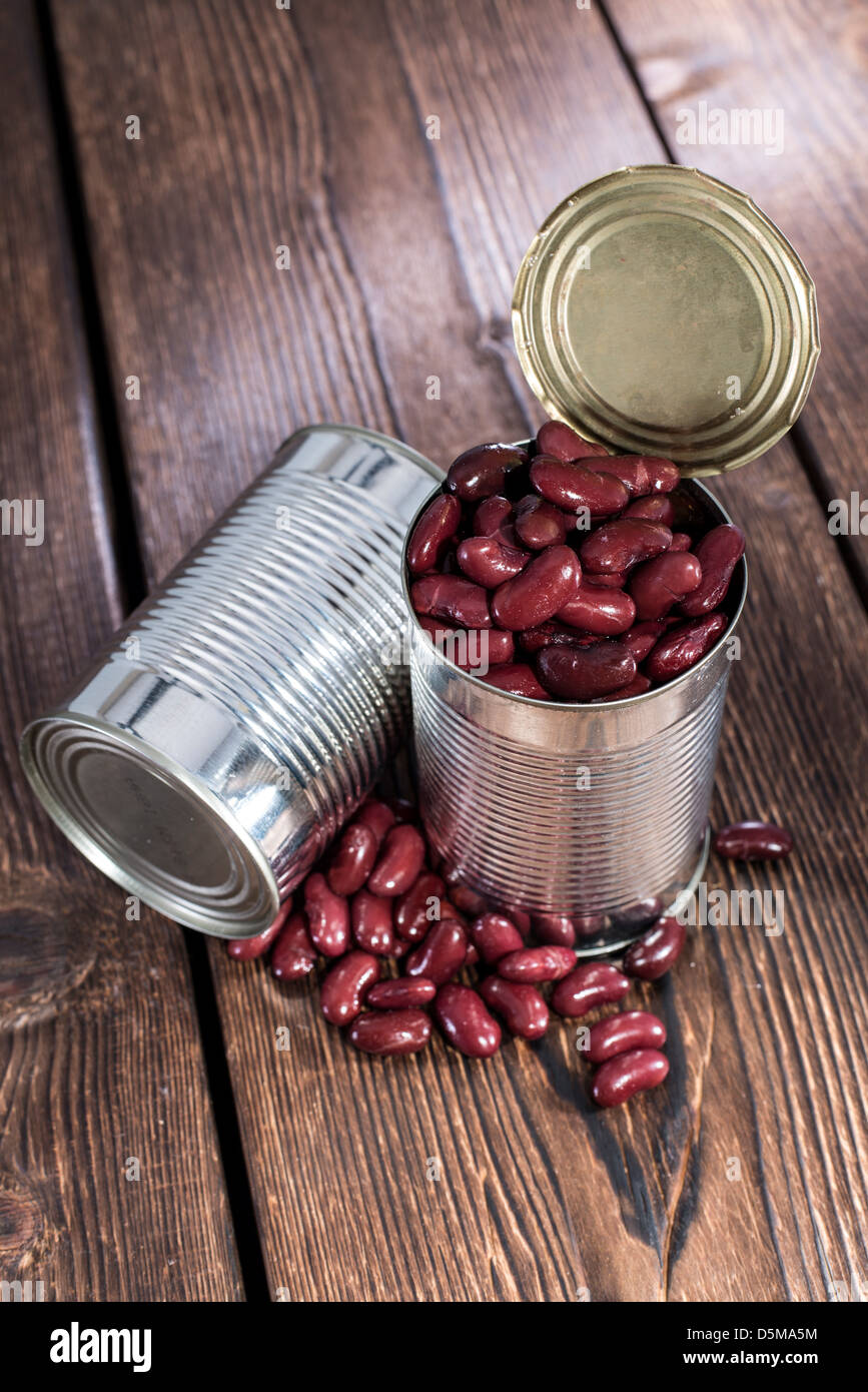 Can with Kidney Beans on wooden background Stock Photo - Alamy