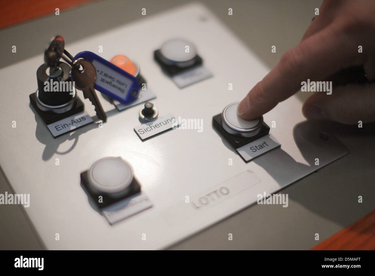 Lotto machine hi-res stock photography and images - Alamy