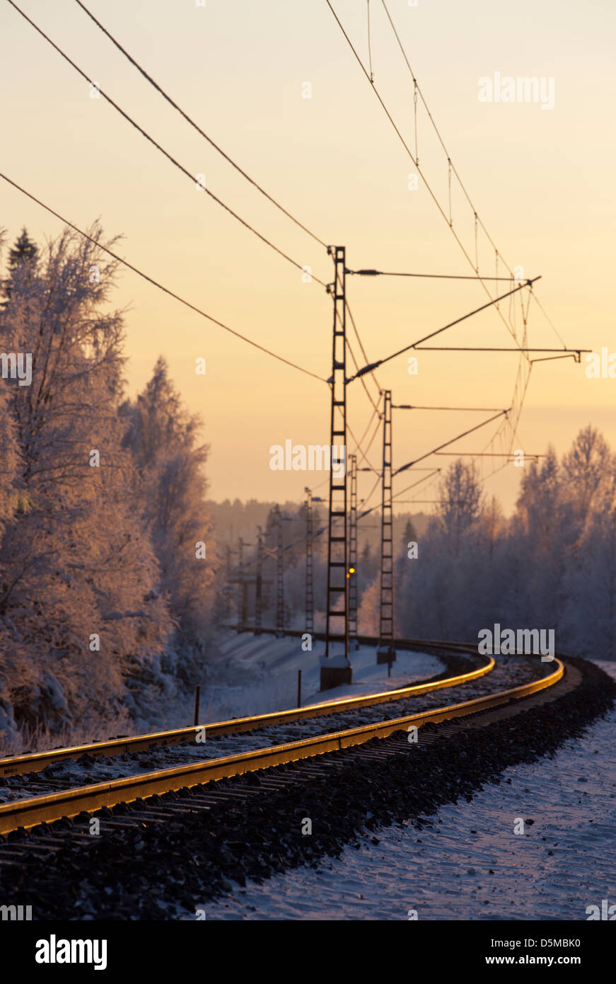Lone railroad hi-res stock photography and images - Alamy