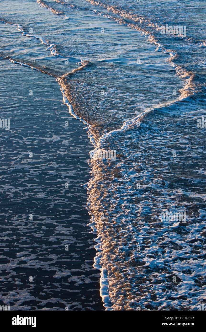 Small Waves Stock Photos & Small Waves Stock Images - Alamy