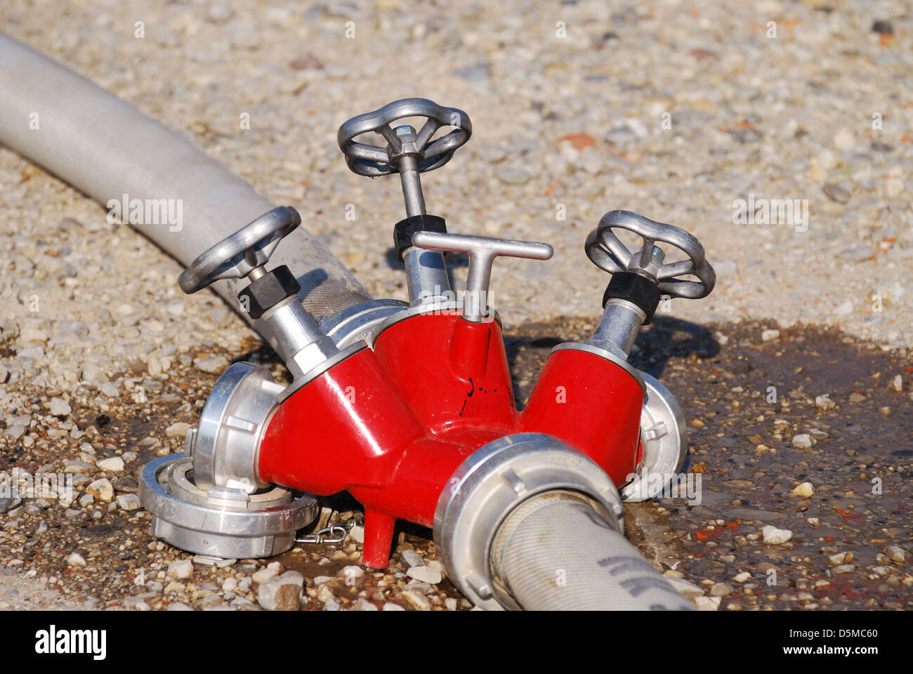 Tube and coupler hi-res stock photography and images - Alamy