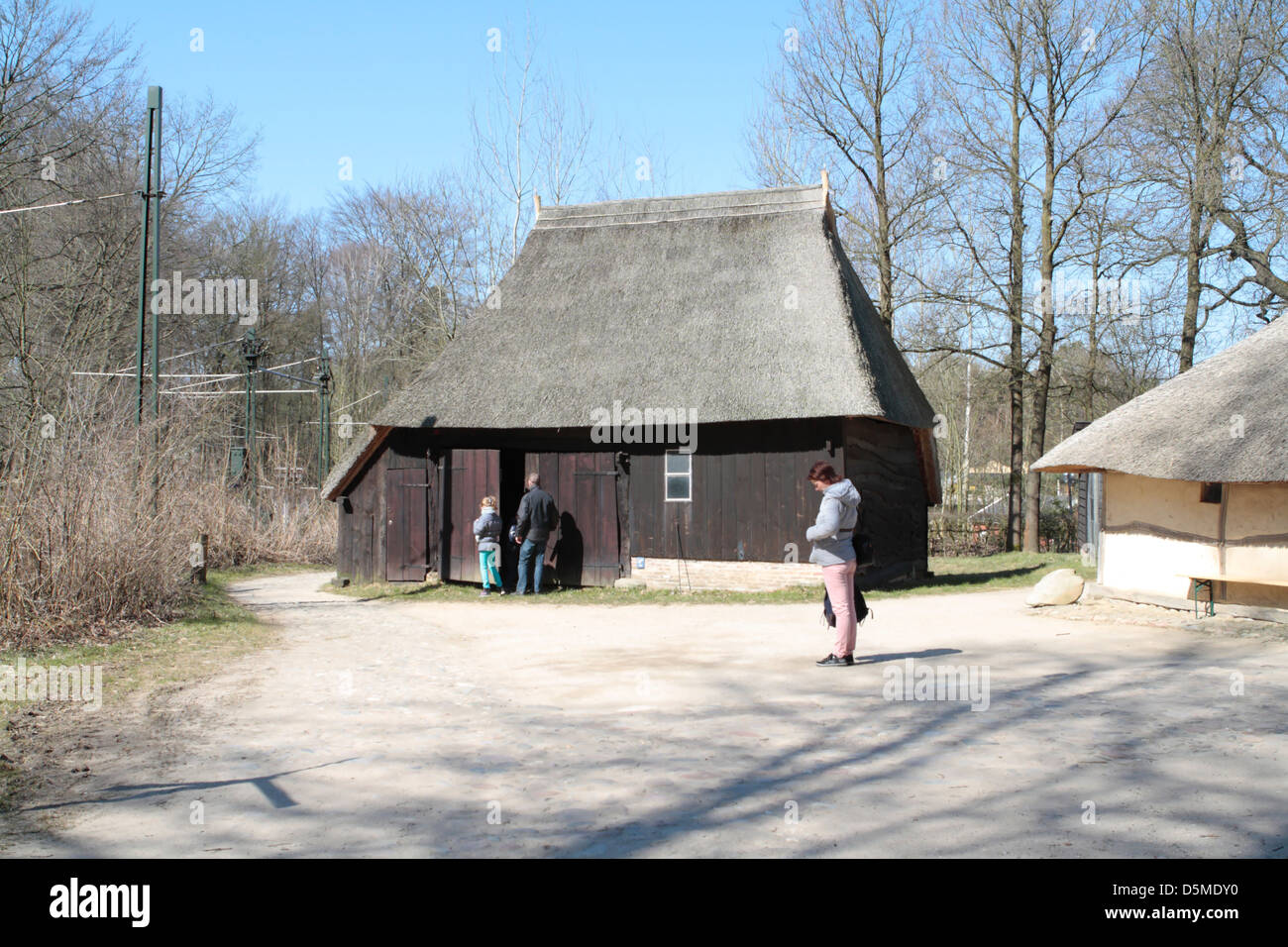 Dutch barn hi-res stock photography and images - Alamy