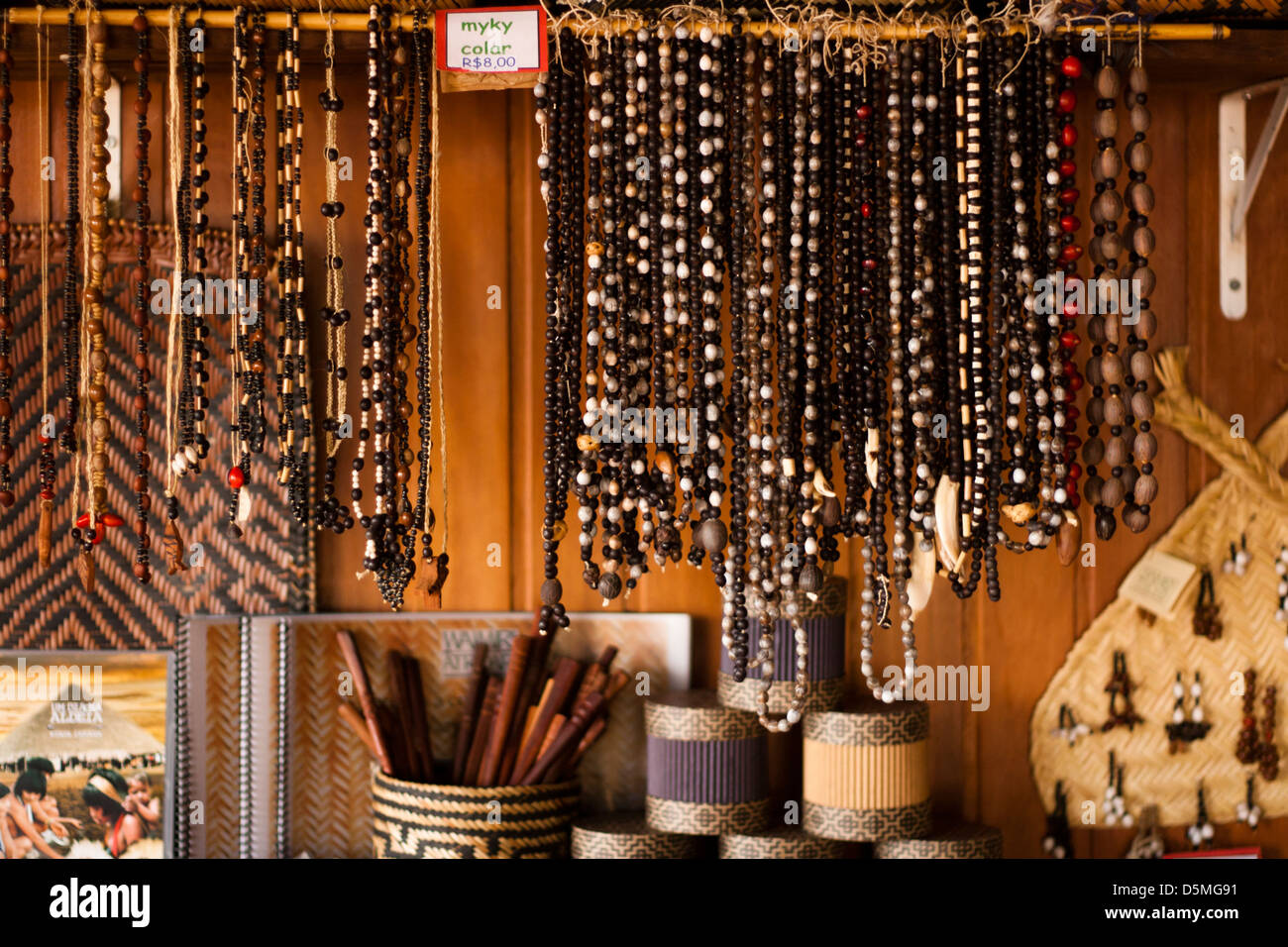 Waimiri Atroari indian local handcraft art at Novo Airão, Amazonas ...