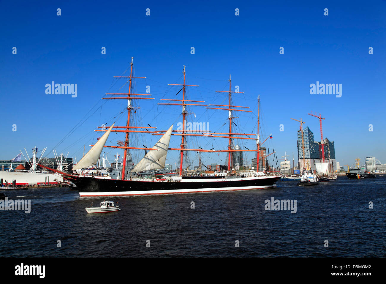Sailing ship Sedov in the harbor at Hafengeburtstag, (Port Anniversary ...