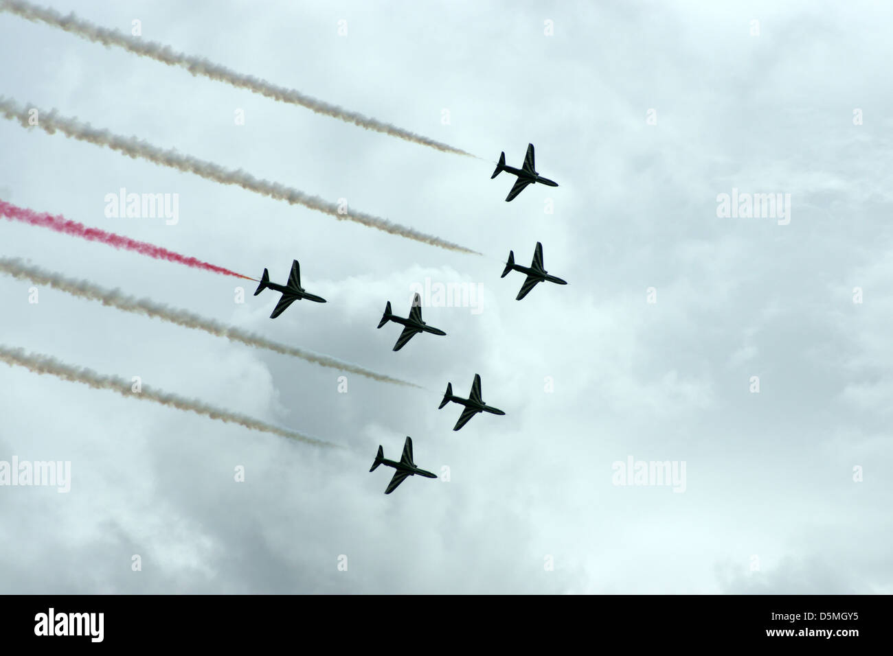 Smoke airshow hi-res stock photography and images - Alamy