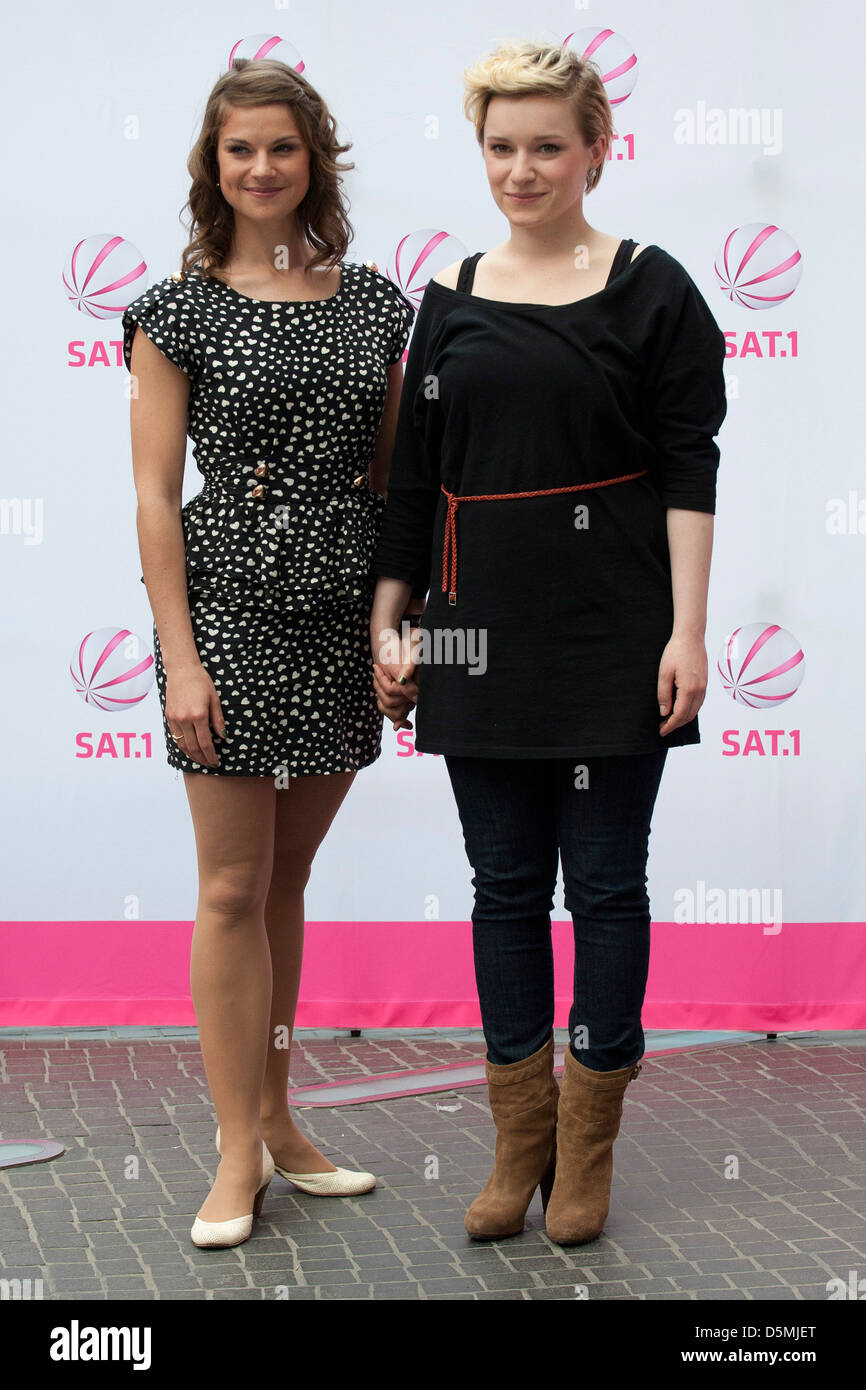 Lucy scherer kasia borek fan day hi-res stock photography and images ...