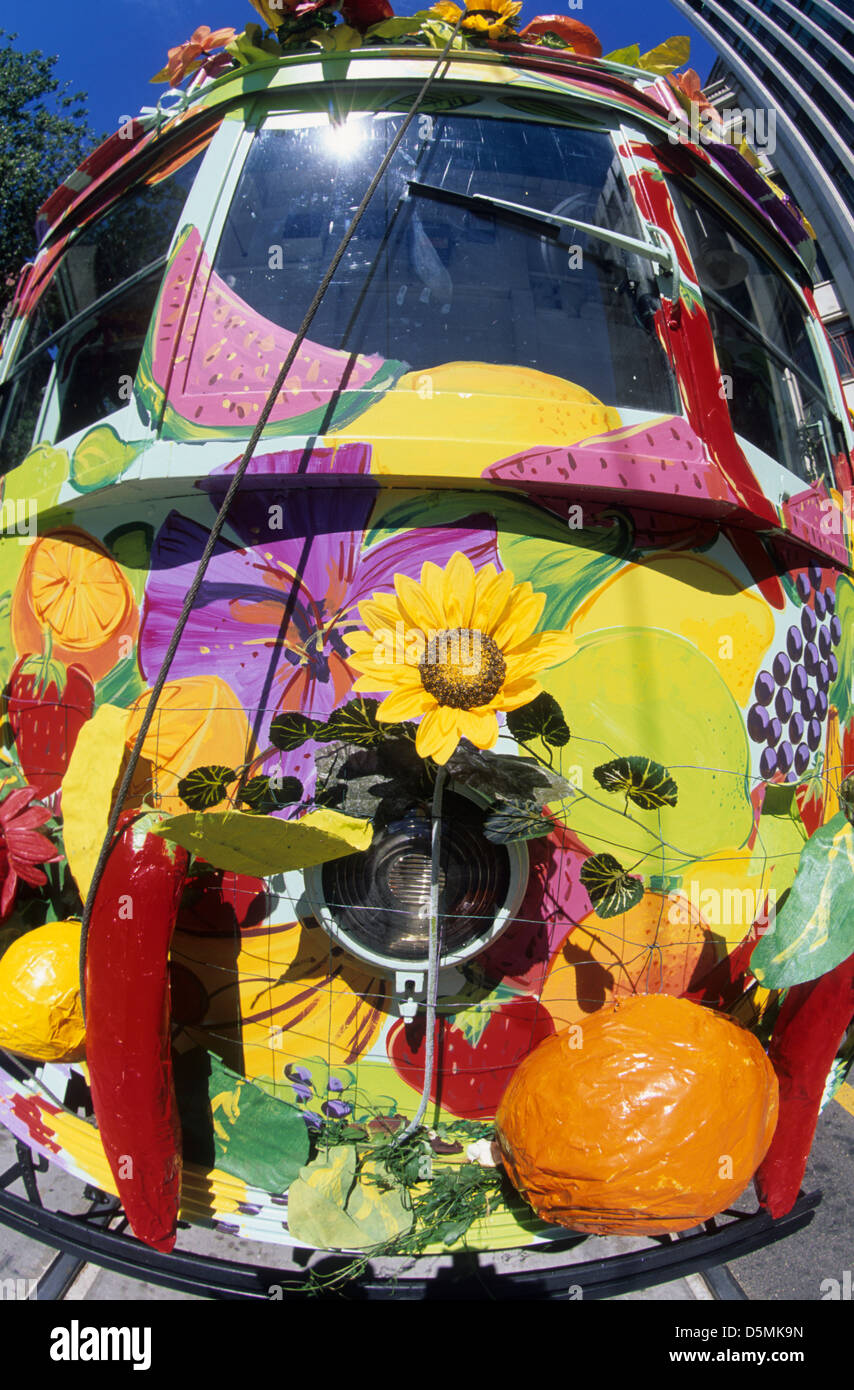 Australia, Victoria, Melbourne, Moomba festival 2000, decorated tram ...