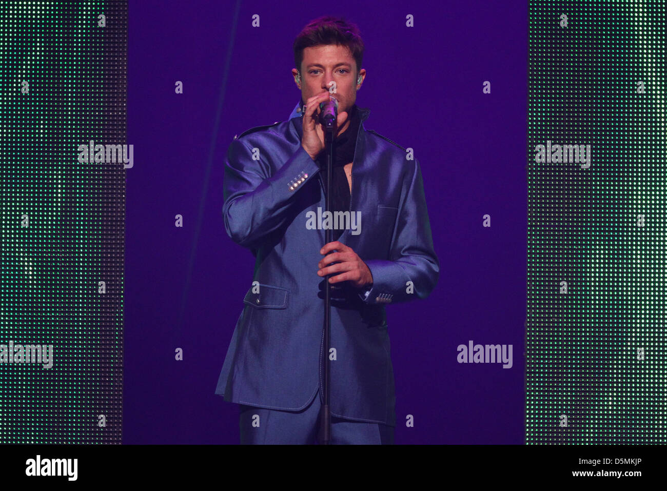 Blue rehearsing for the Eurovision Song Contest (Grand Prix Eurovision ...