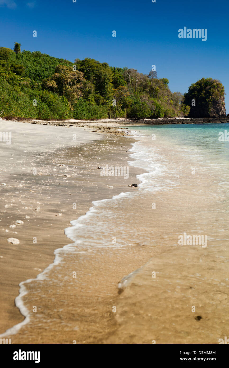 Madagascar, Nosy Be, Nosy Tanikely island main beach Stock Photo - Alamy