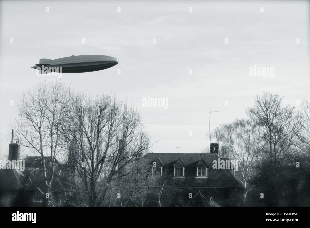 Zeppelin london hi-res stock photography and images - Alamy