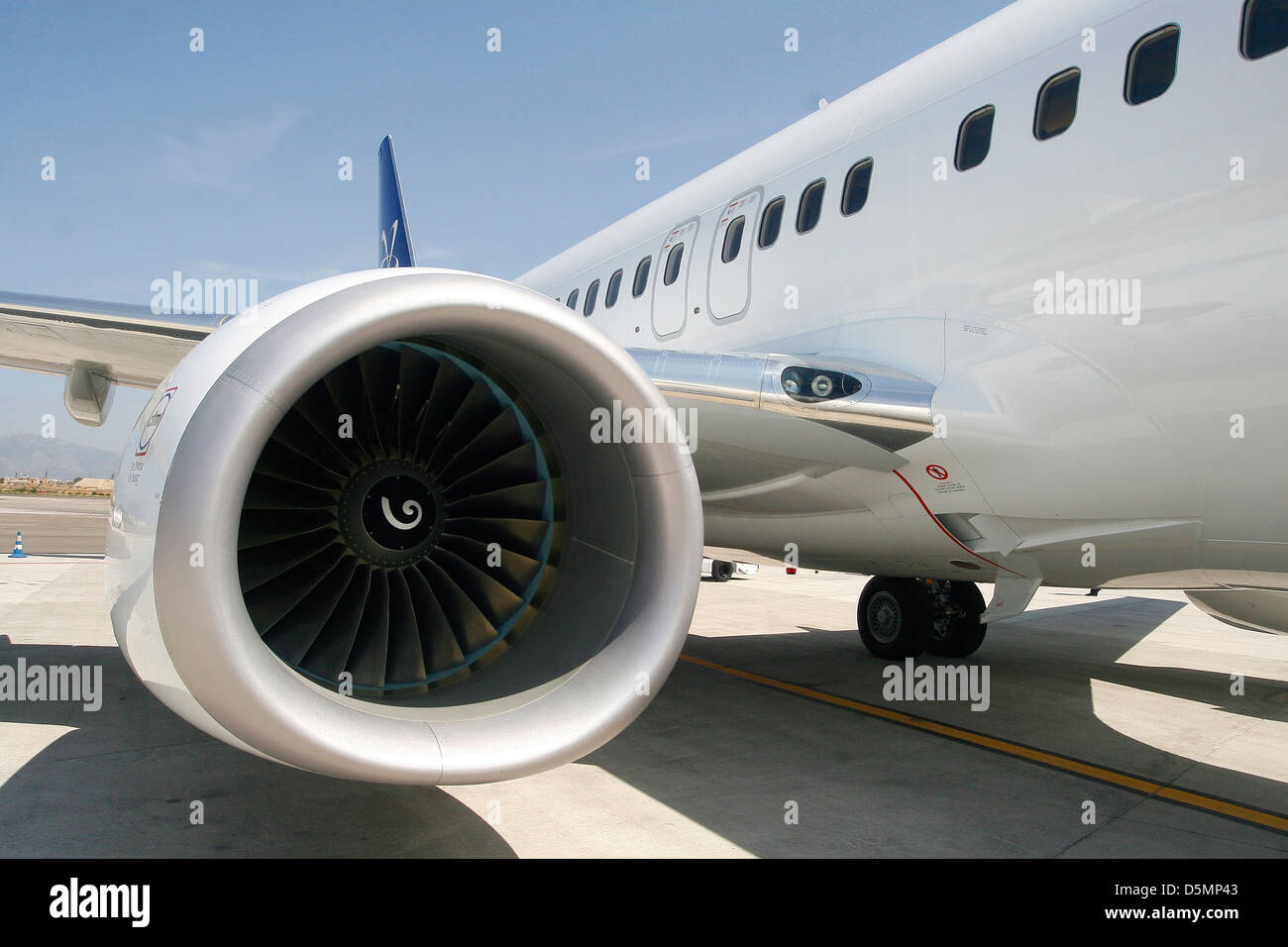 Jet engine seen on an airliner parked at Palma de Mallorca´s ...