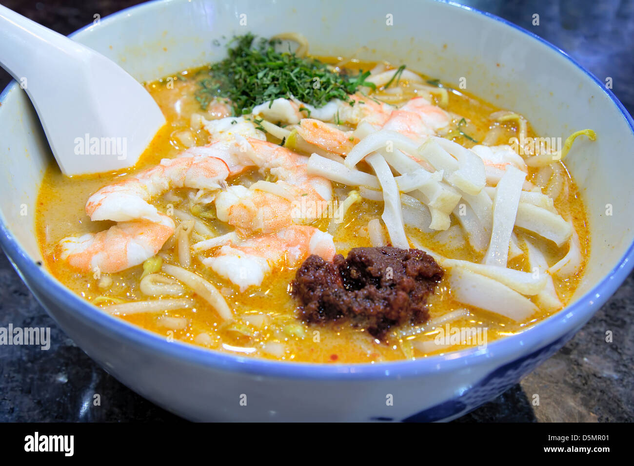 Singapore Curry Laska with Prawns Fishcake and Sambal Chili Paste ...