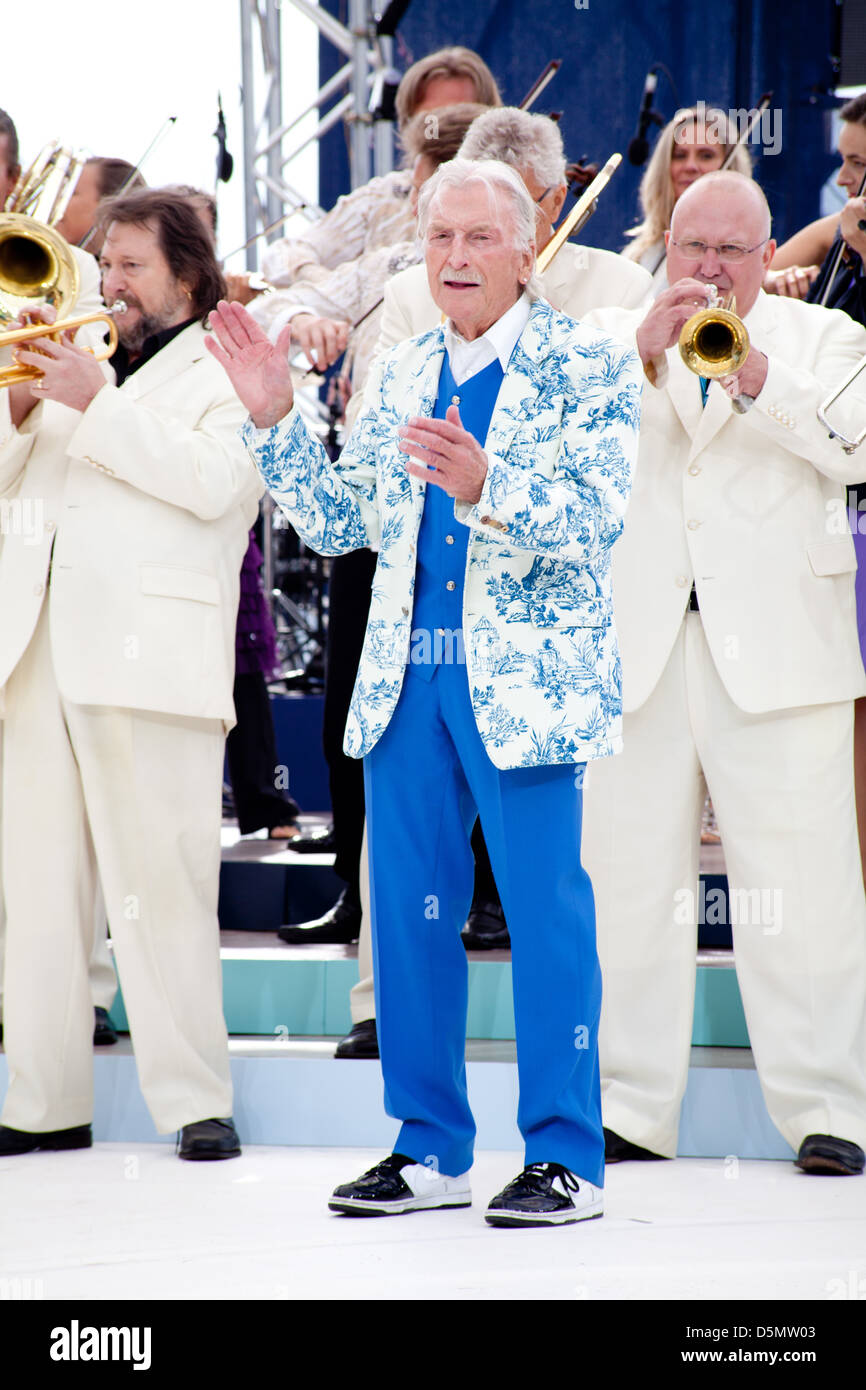James schiff hi-res stock photography and images - Alamy